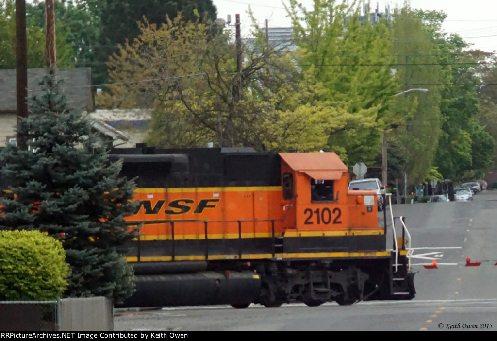 BNSF 2102